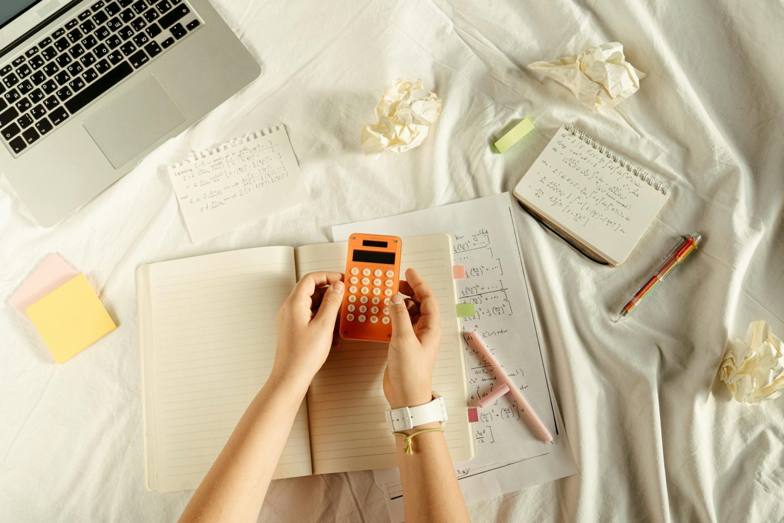 Simple Vs. Scientific Calculators: Which One Do You Need? - Decimaly
